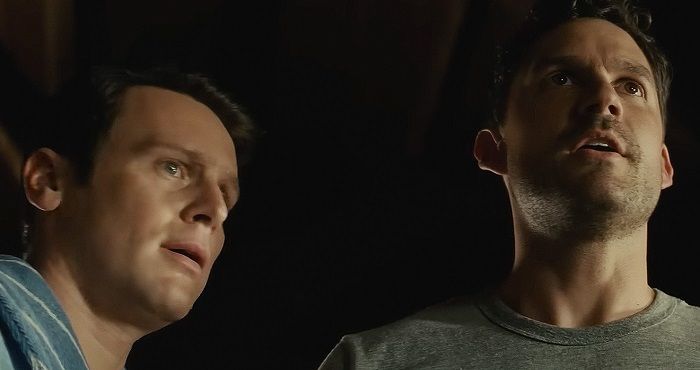 'Batem à Porta': filme de terror com casal gay ganha novo trailer ... 'Batem à Porta': filme de terror com casal gay ganha novo trailer ...